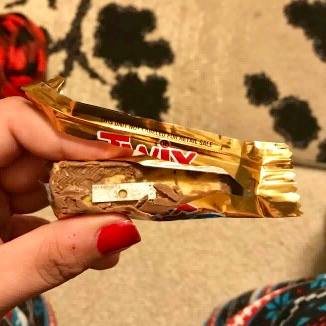 Beaverton Mom Finds Razor Blade in Child's Candy Bar After Trick or ...